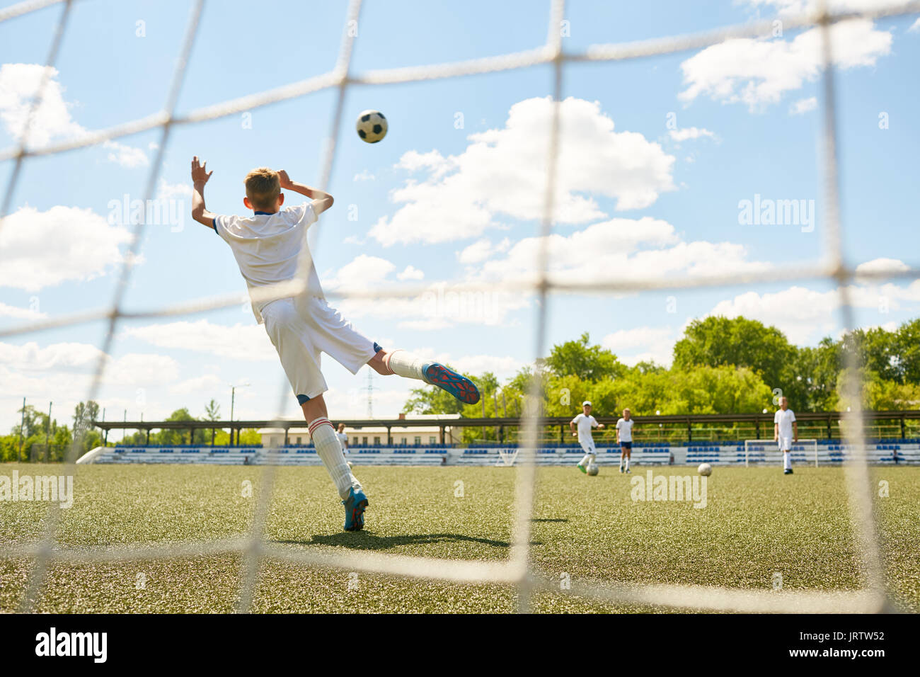 Goalkeeper net hi-res stock photography and images - Alamy