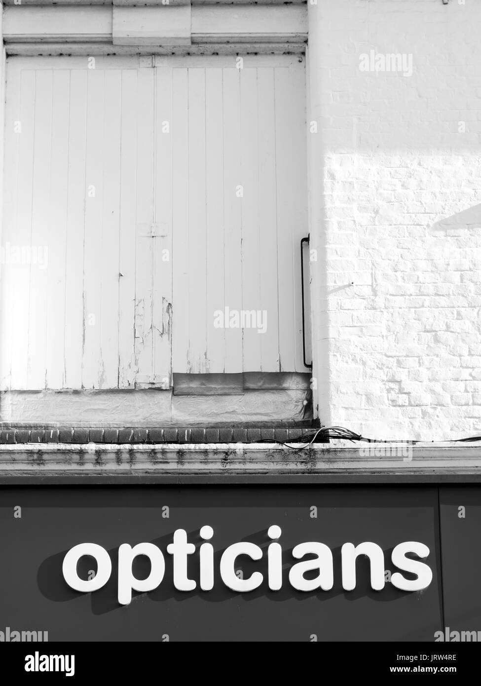 Boots opticians sign hi-res stock photography and images - Alamy