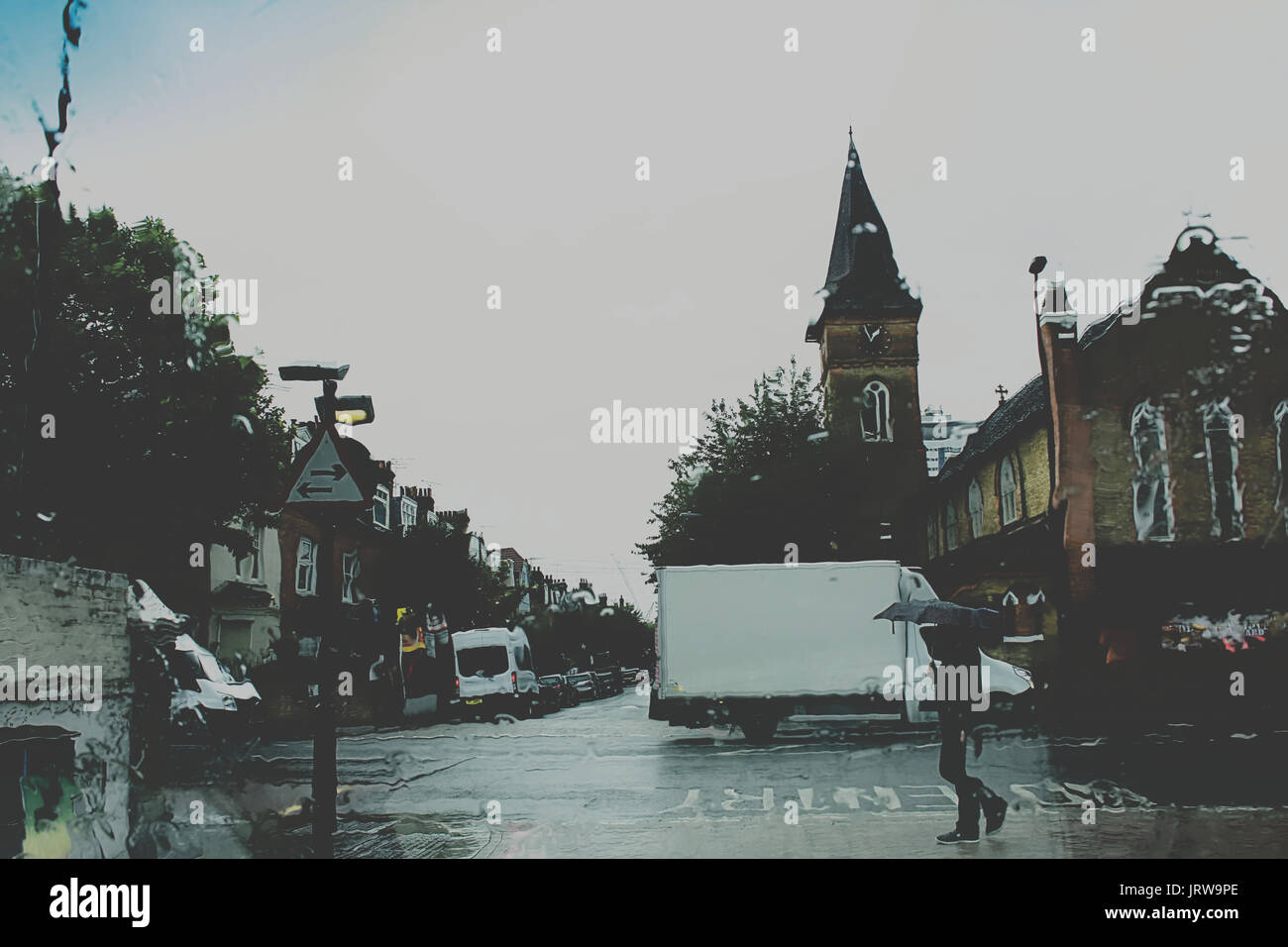 Rainy day in london houses hi-res stock photography and images - Alamy