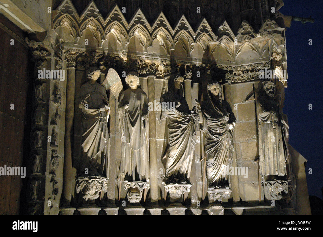 Reims france night hi-res stock photography and images - Alamy