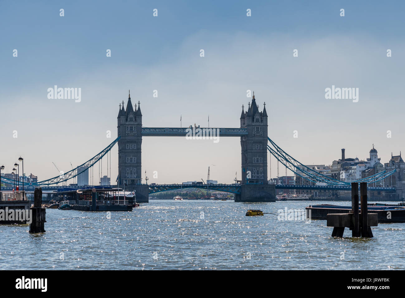 Tower bridge london summer hi-res stock photography and images - Alamy