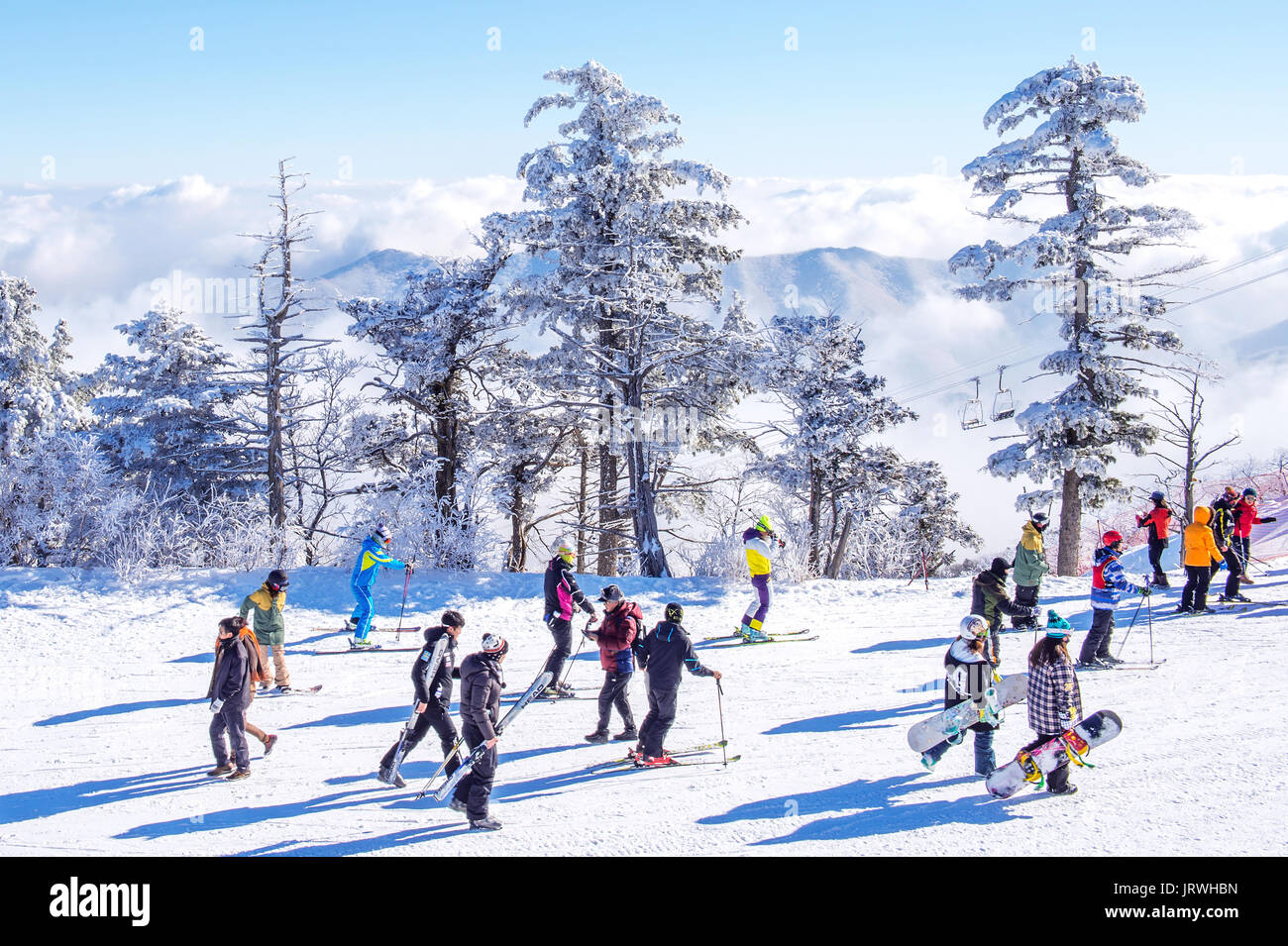 Seoraksan national park january hi-res stock photography and images - Alamy