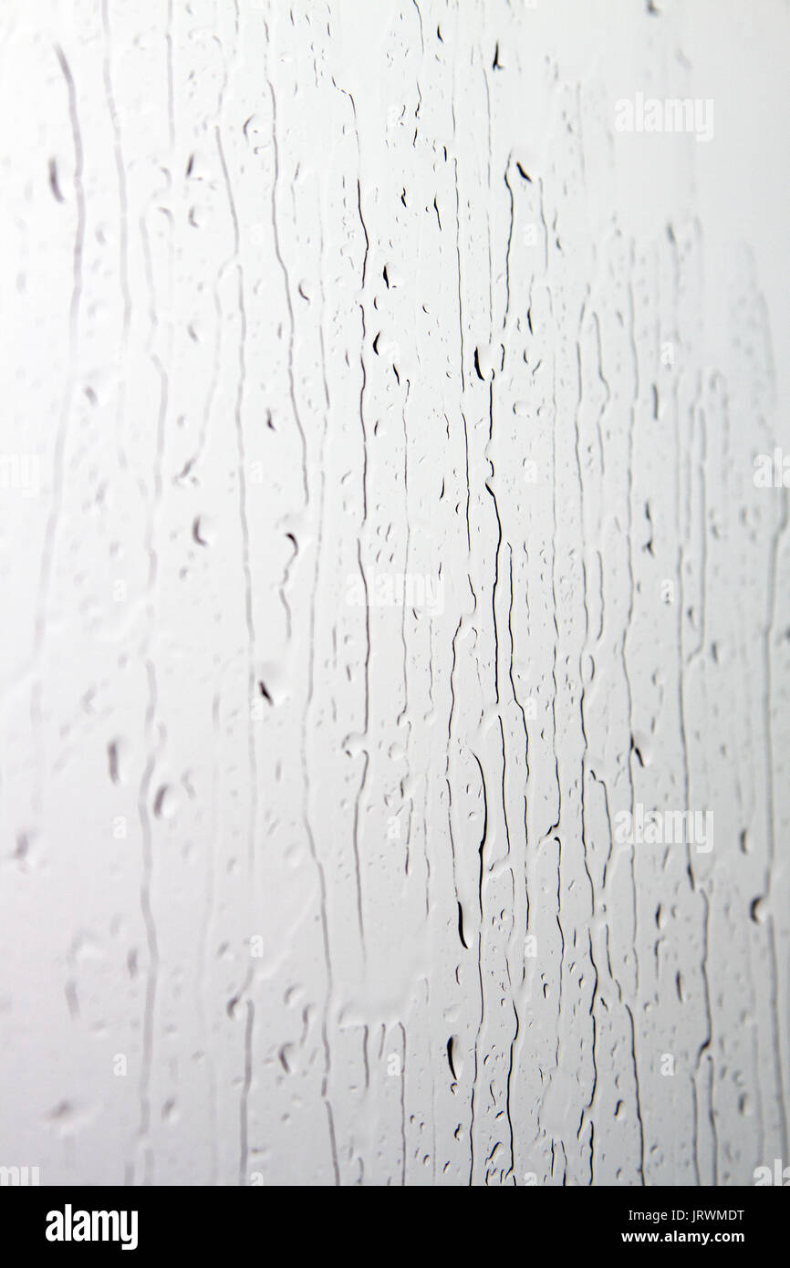 Raining images hi-res stock photography and images - Alamy