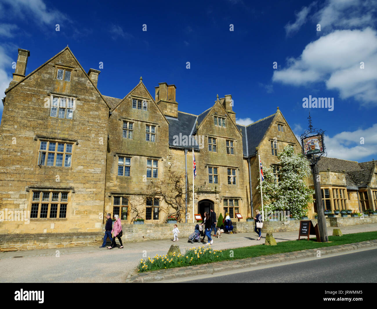 Lygon arms hi-res stock photography and images - Alamy