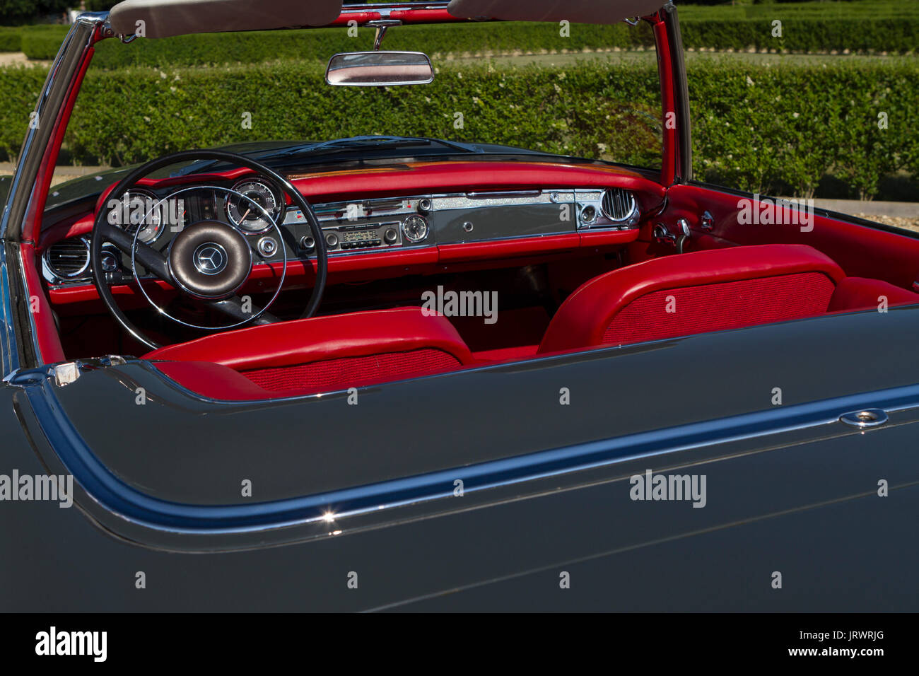1965 Mercedes 230sl Interior