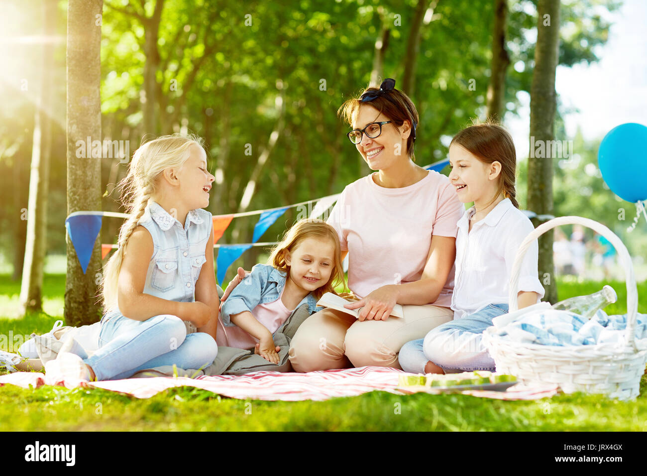 Outdoor lesson hi-res stock photography and images - Alamy