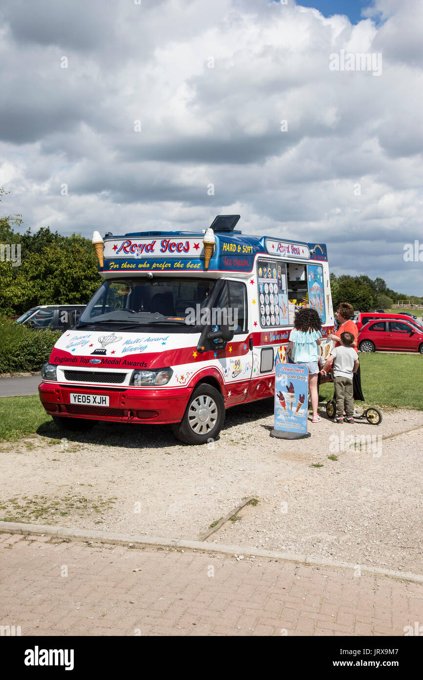 Decorated ice cream van hi-res stock photography and images - Alamy