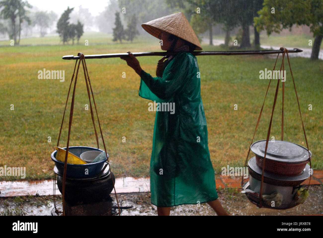 Soaking wet woman rain hi-res stock photography and images - Alamy