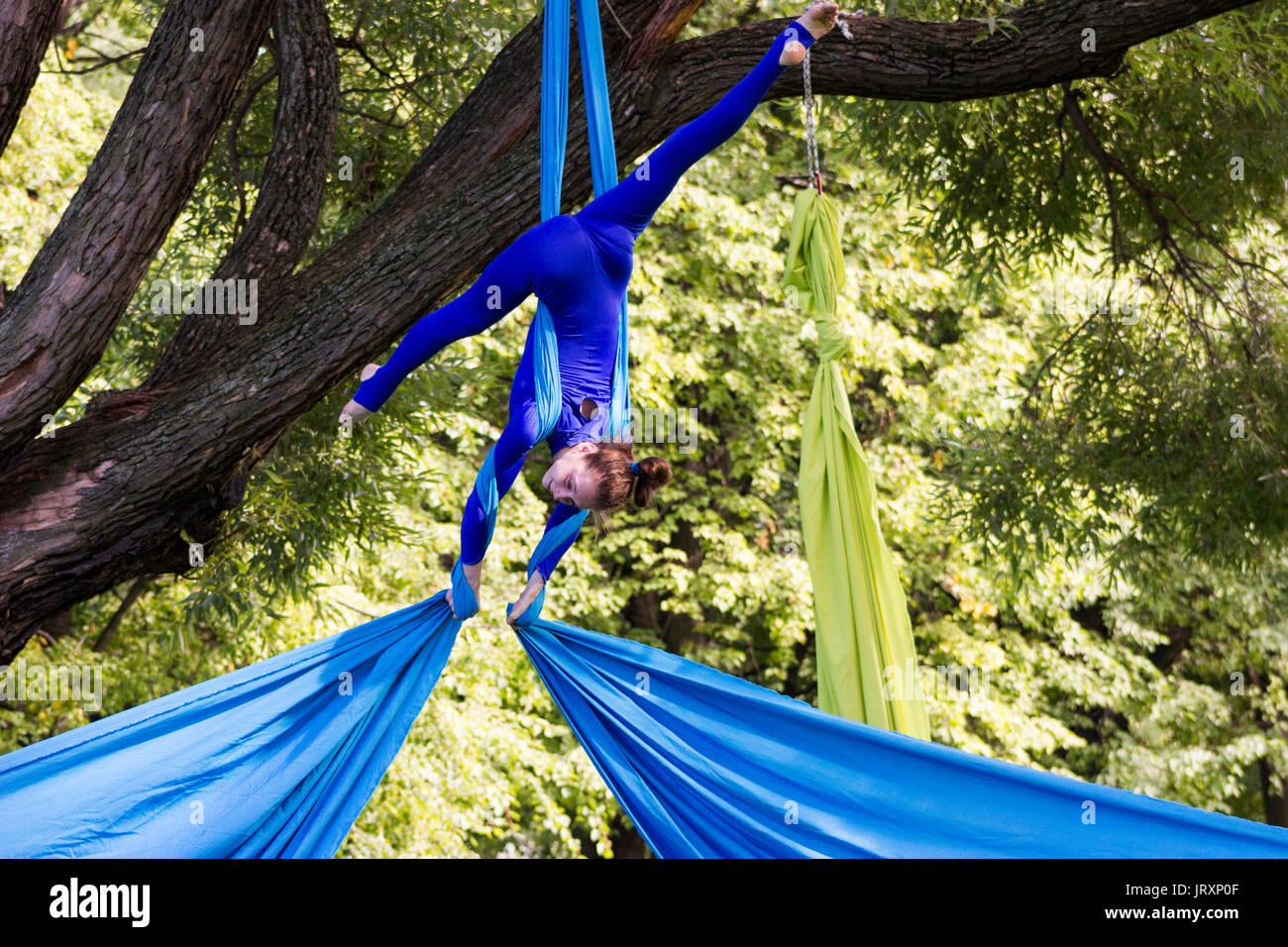 Aerial Silks High Resolution Stock Photography and Images - Alamy