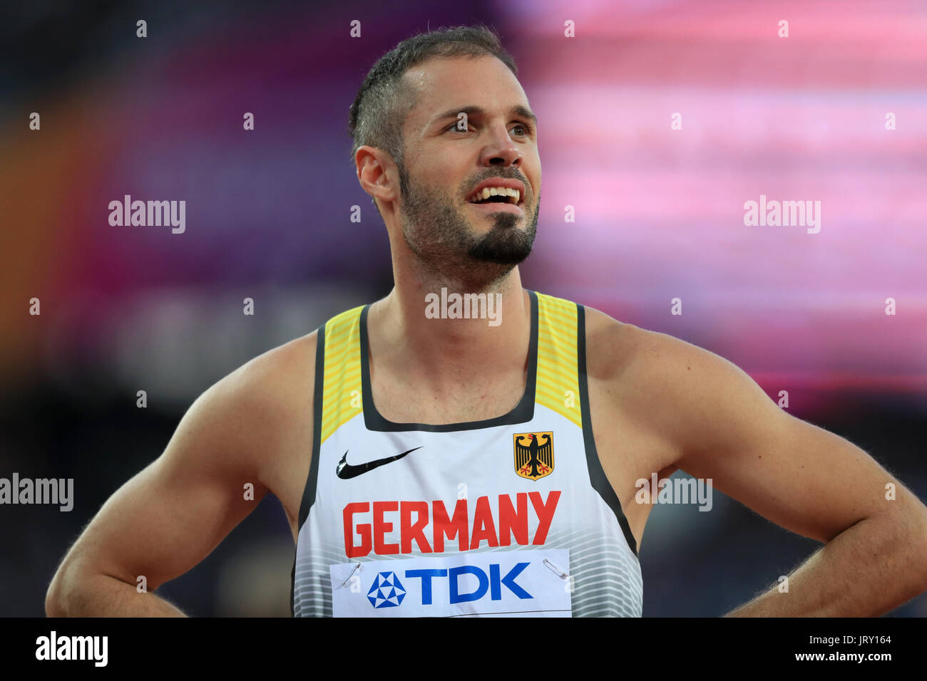 Heat 2 mens 110m hurdles hi-res stock photography and images - Alamy