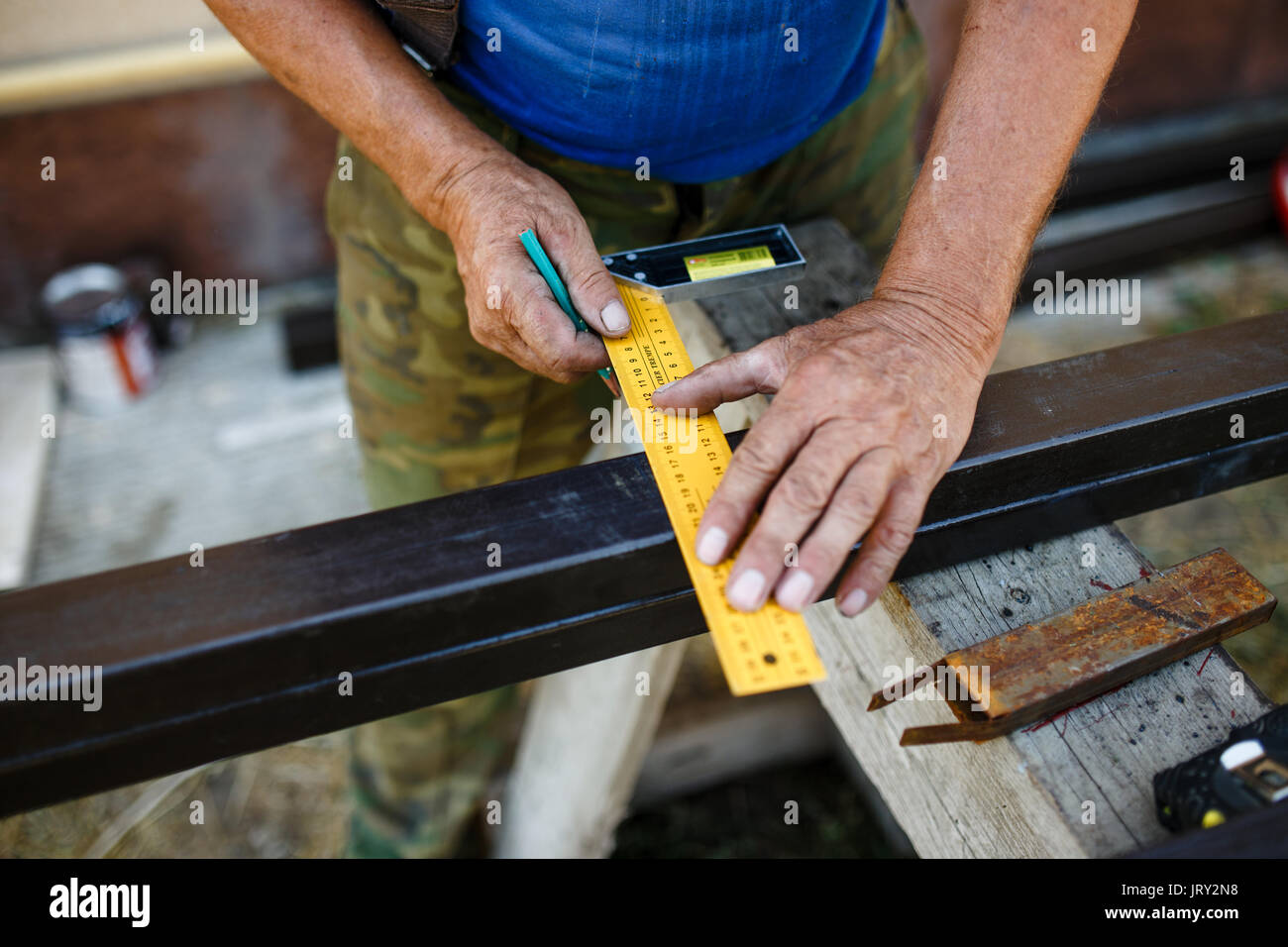 Work measurement hi-res stock photography and images - Alamy