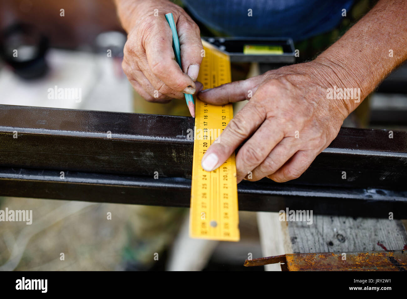 Work measurement hi-res stock photography and images - Alamy