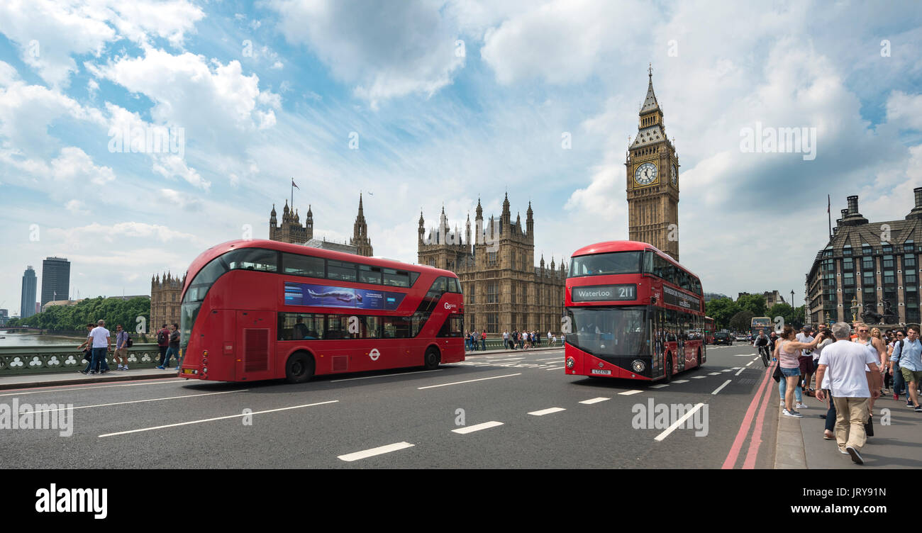 Buses double decker buses hi-res stock photography and images - Alamy