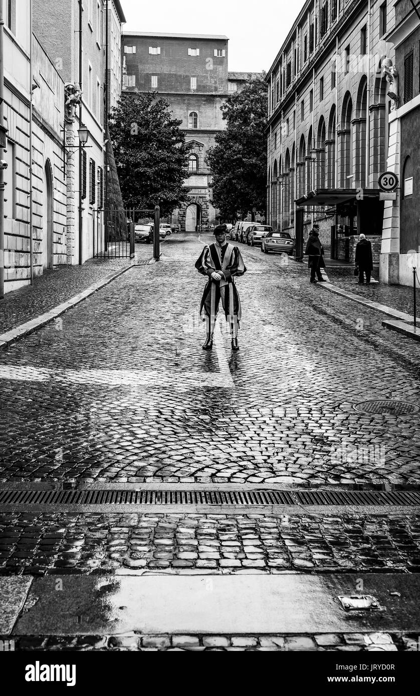 Italy guards Black and White Stock Photos & Images - Alamy