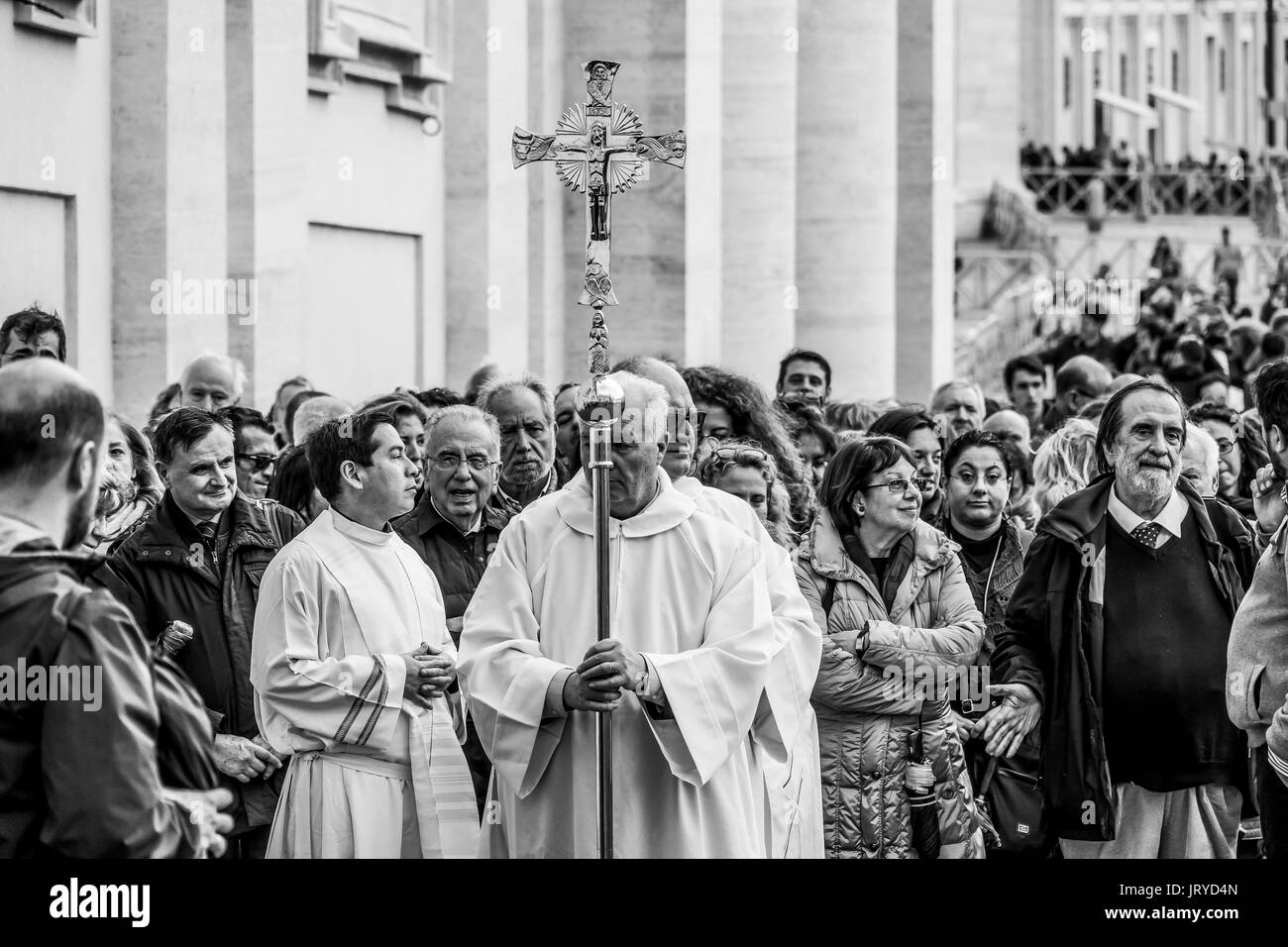 Catholic Pilgrims at St Peters Square - The Vatican in Rome - ROME ...