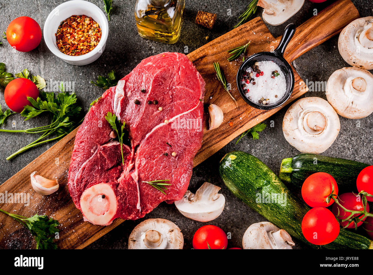 Raw beef fillet hi-res stock photography and images - Alamy