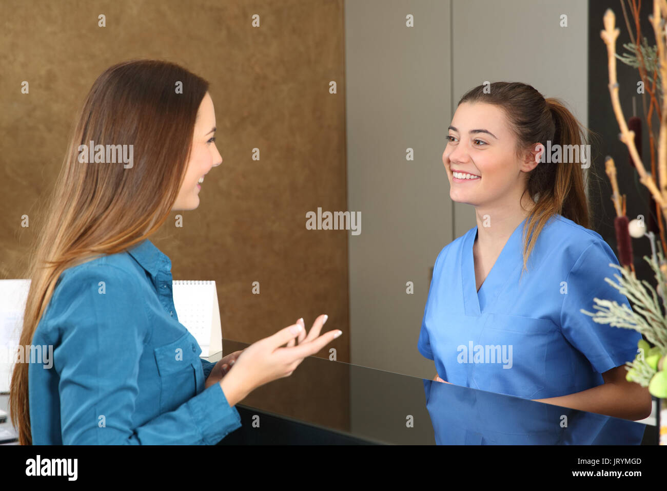 Reception desk doctor hi-res stock photography and images - Alamy