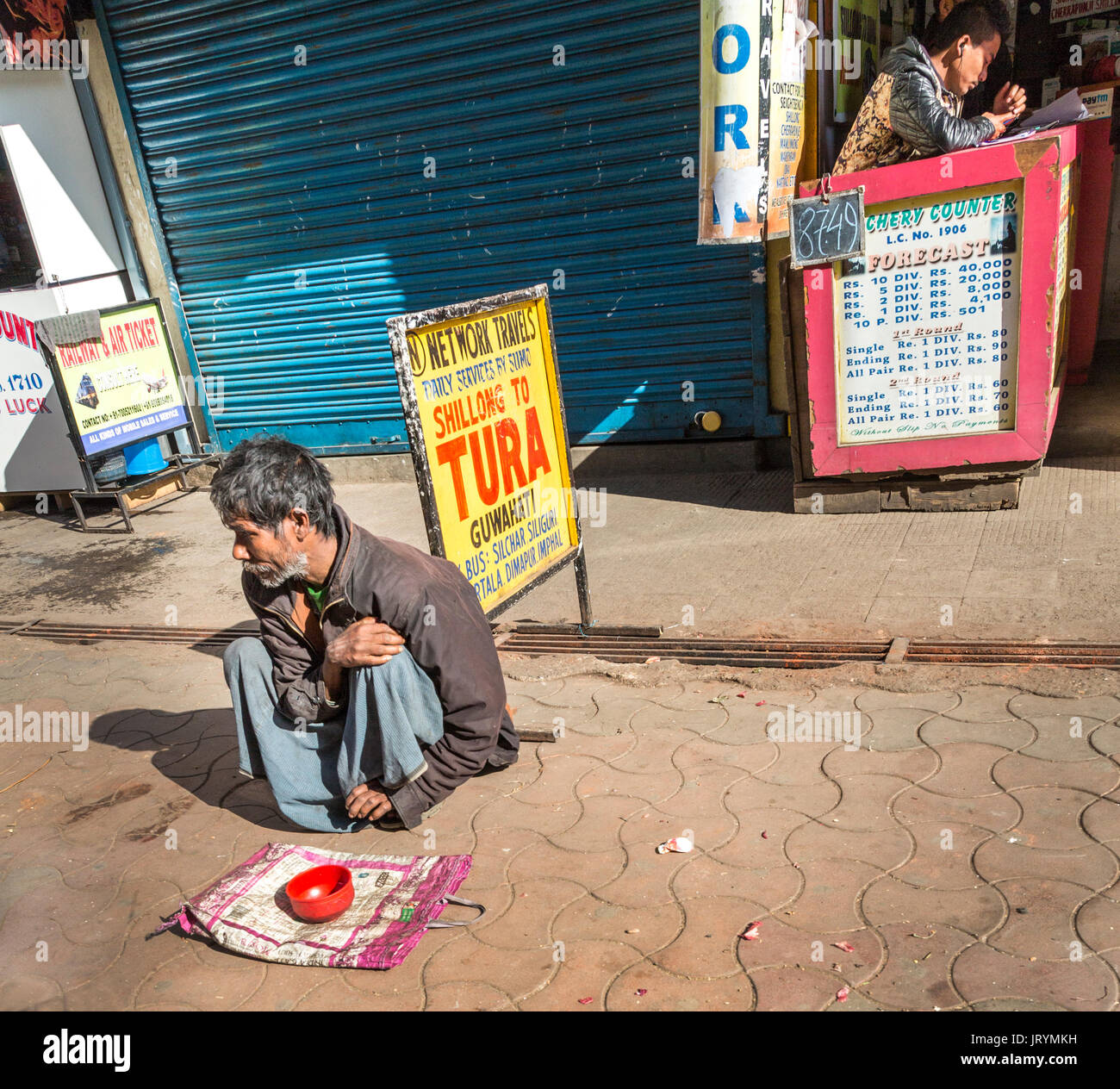 Poor begger hi-res stock photography and images - Alamy