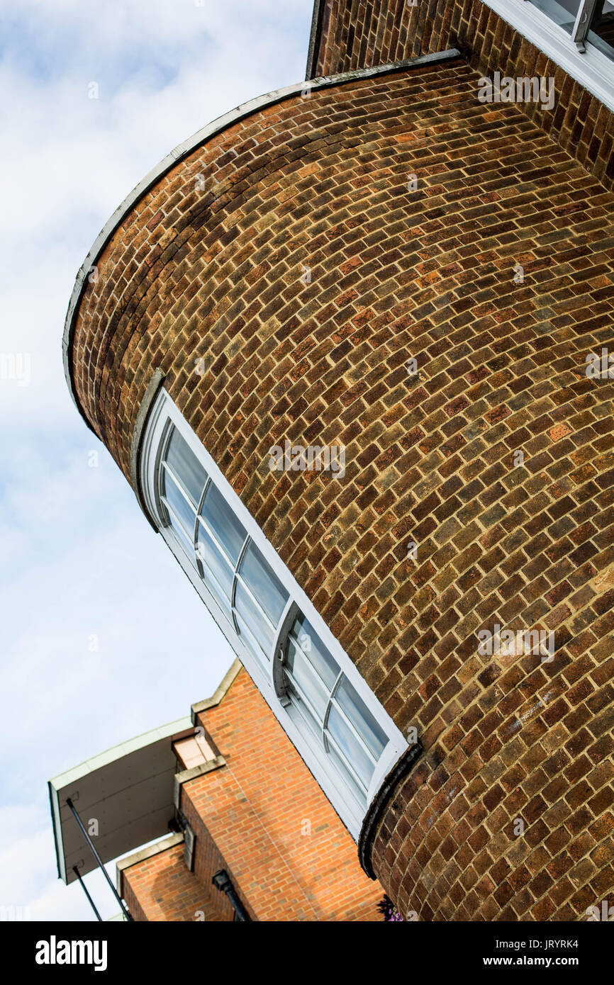 Curved building structure hi-res stock photography and images - Alamy