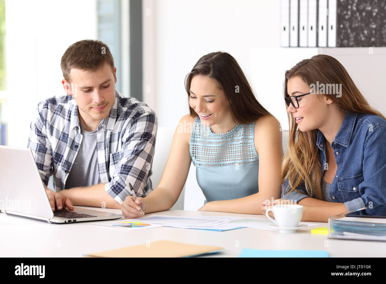 Happy office workers training hi-res stock photography and images - Alamy