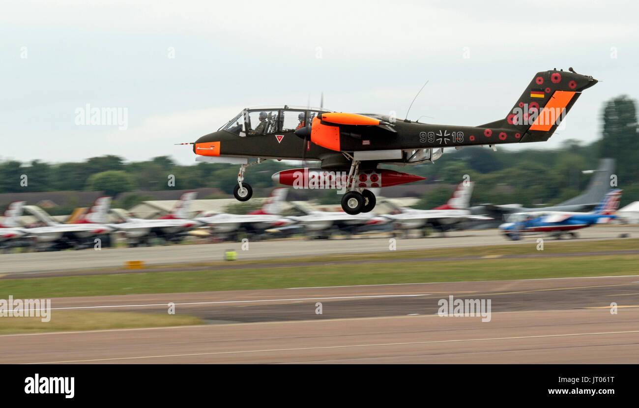 Bronco military aircraft hi-res stock photography and images - Alamy
