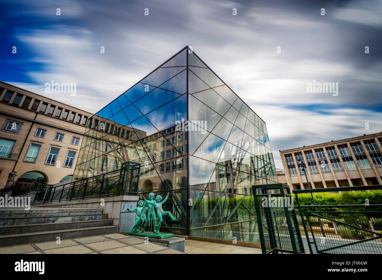 BRUSSELS - JUNE 25, 2017 - Modern building of Square Brussels Meeting ...