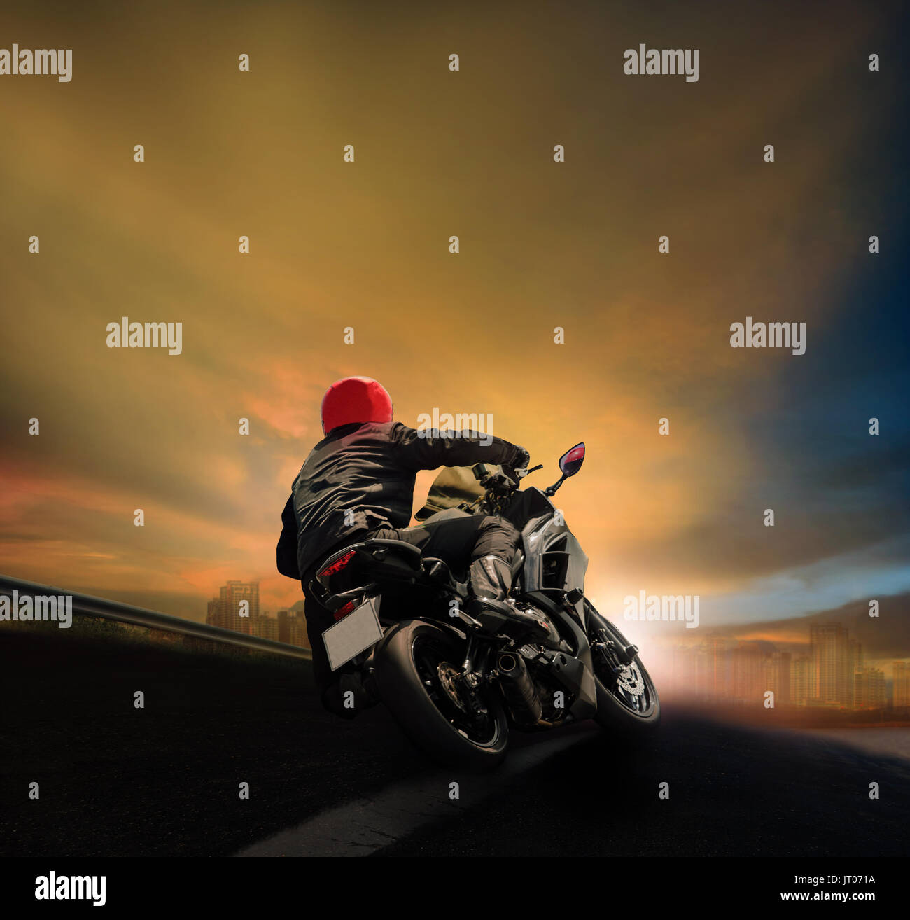 Motorcycle racing on asphalt track hi-res stock photography and images ...