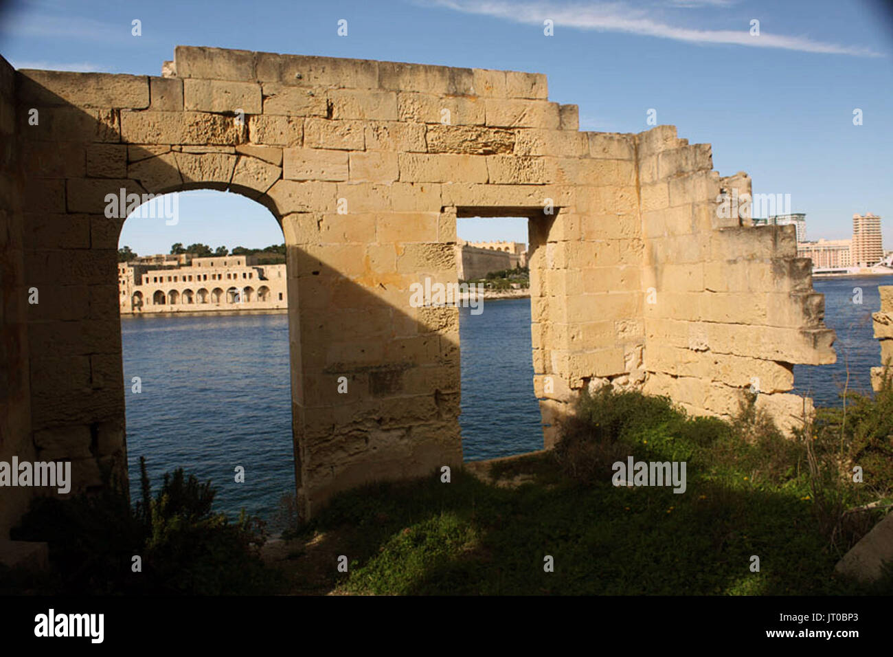 VINTAGE LOCAL SANDSTONE WARTIME STRUCTURES IN MALTA Stock Photo - Alamy