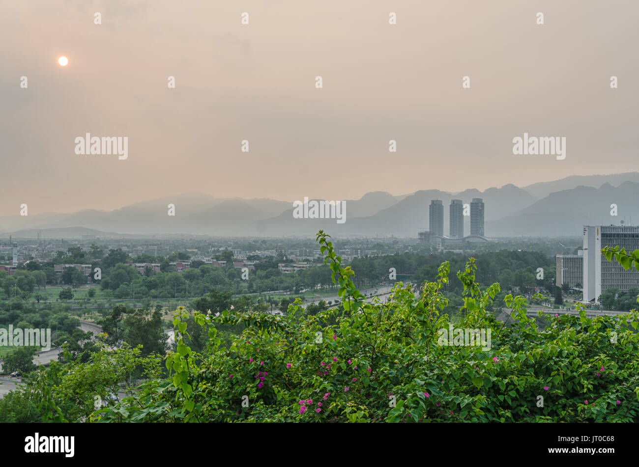Islamabad skyline hi-res stock photography and images - Alamy