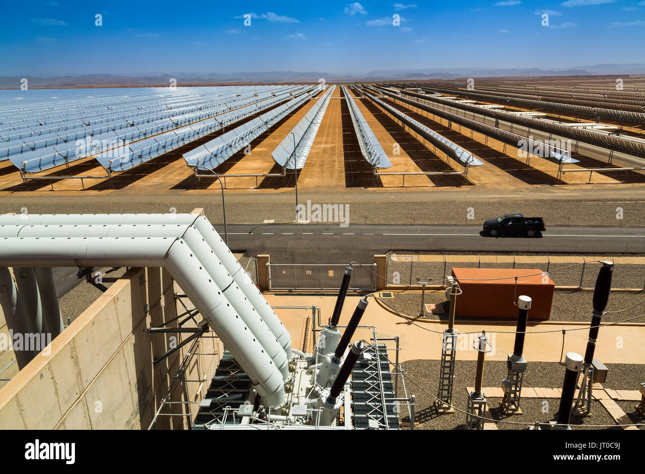Noor solar plant hi-res stock photography and images - Alamy