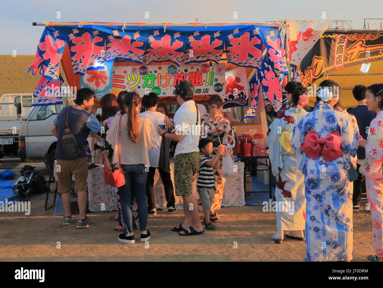Japan fireworks summer girl hi-res stock photography and images - Alamy