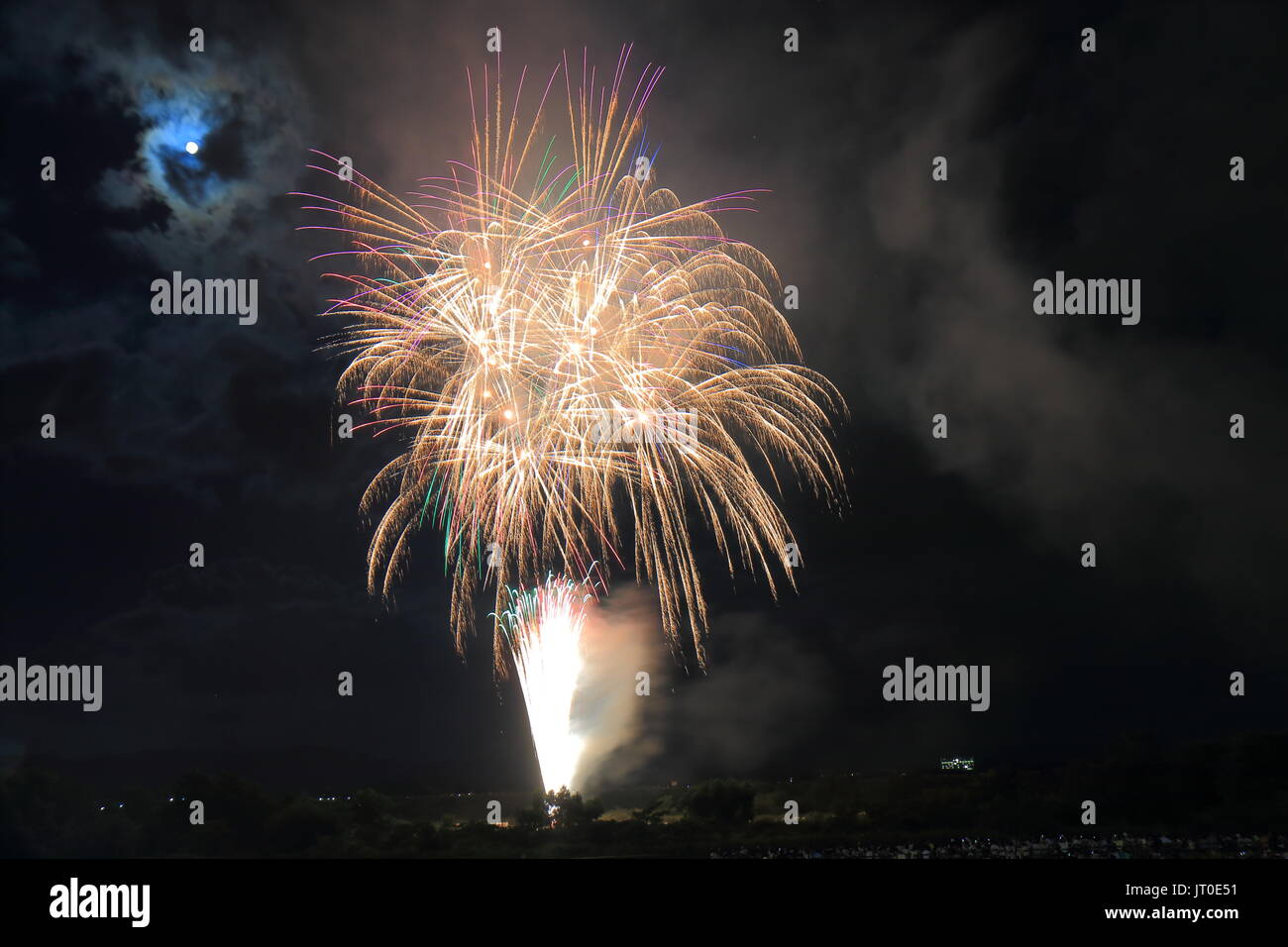 Japan fireworks summer hi-res stock photography and images - Alamy