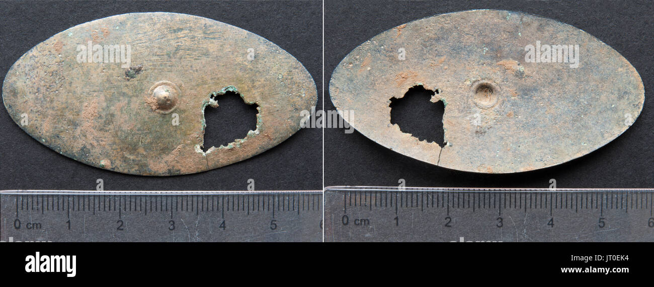 VOTIVE ROMAN SHIELD Stock Photo - Alamy