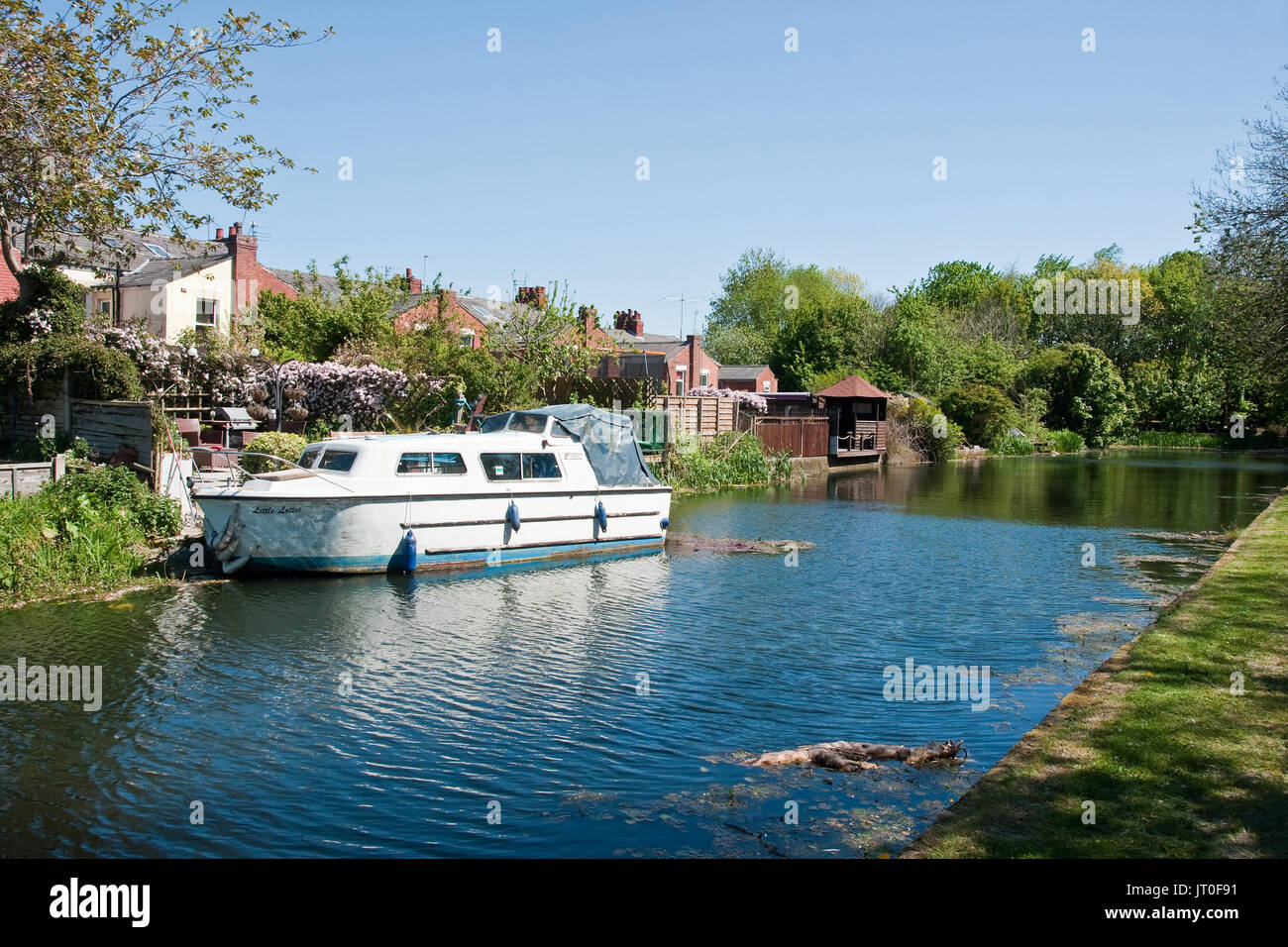 Southern end of the Lancaster Canal in Ashton-on-Ribble, Preston ...