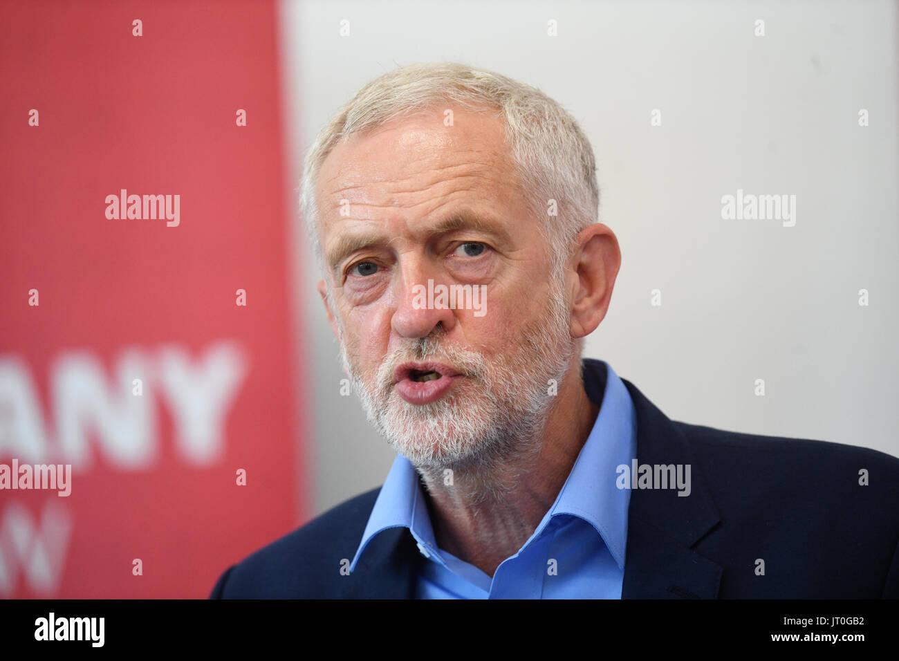 Labour leader Jeremy Corbyn attends a rally in Crawley Stock Photo - Alamy