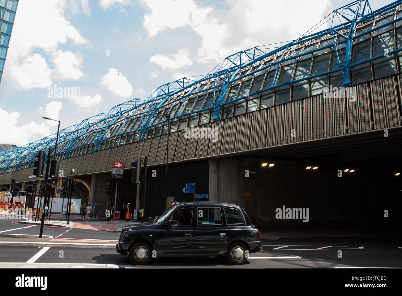 Eurostar trains on platform hi-res stock photography and images - Alamy