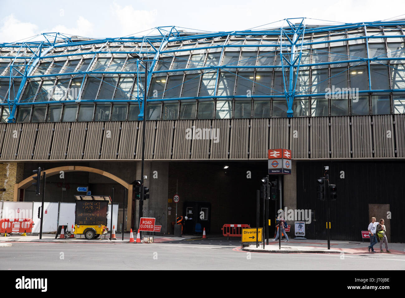 London, UK. 6th August, 2017. Control measures outside Waterloo station ...