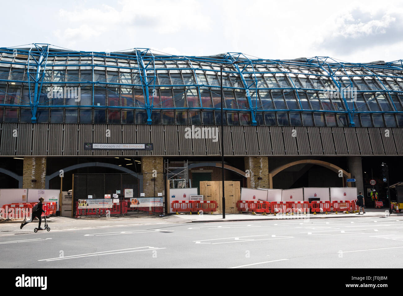 London, UK. 6th August, 2017. Control measures outside Waterloo station ...
