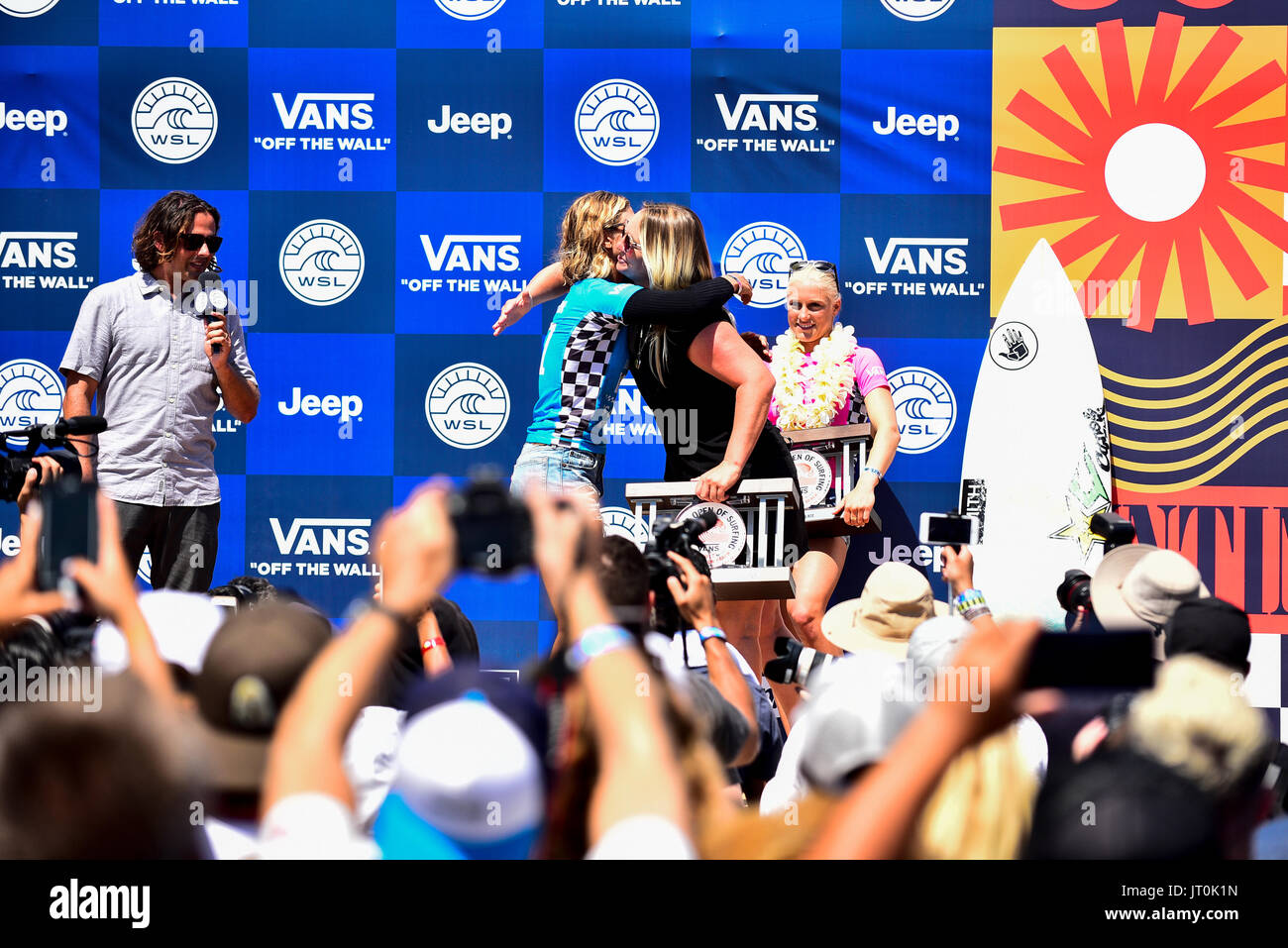 Huntington Beach, USA. 06 August, 2017. Sage Erickson (USA) wins her ...