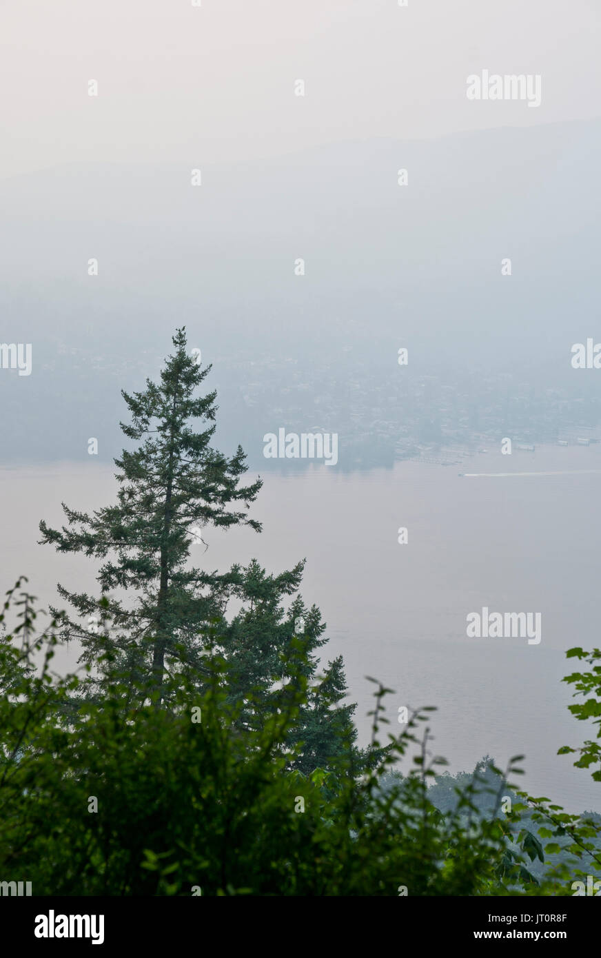 Wildfire smoke british columbia hi-res stock photography and images - Alamy