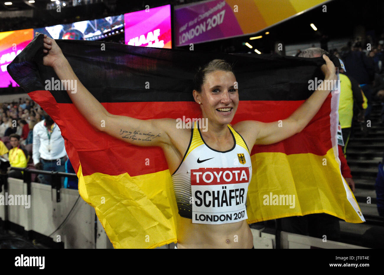 London, UK. 6th Aug, 2017. Carolin Schaefer of Germany celebrates her ...