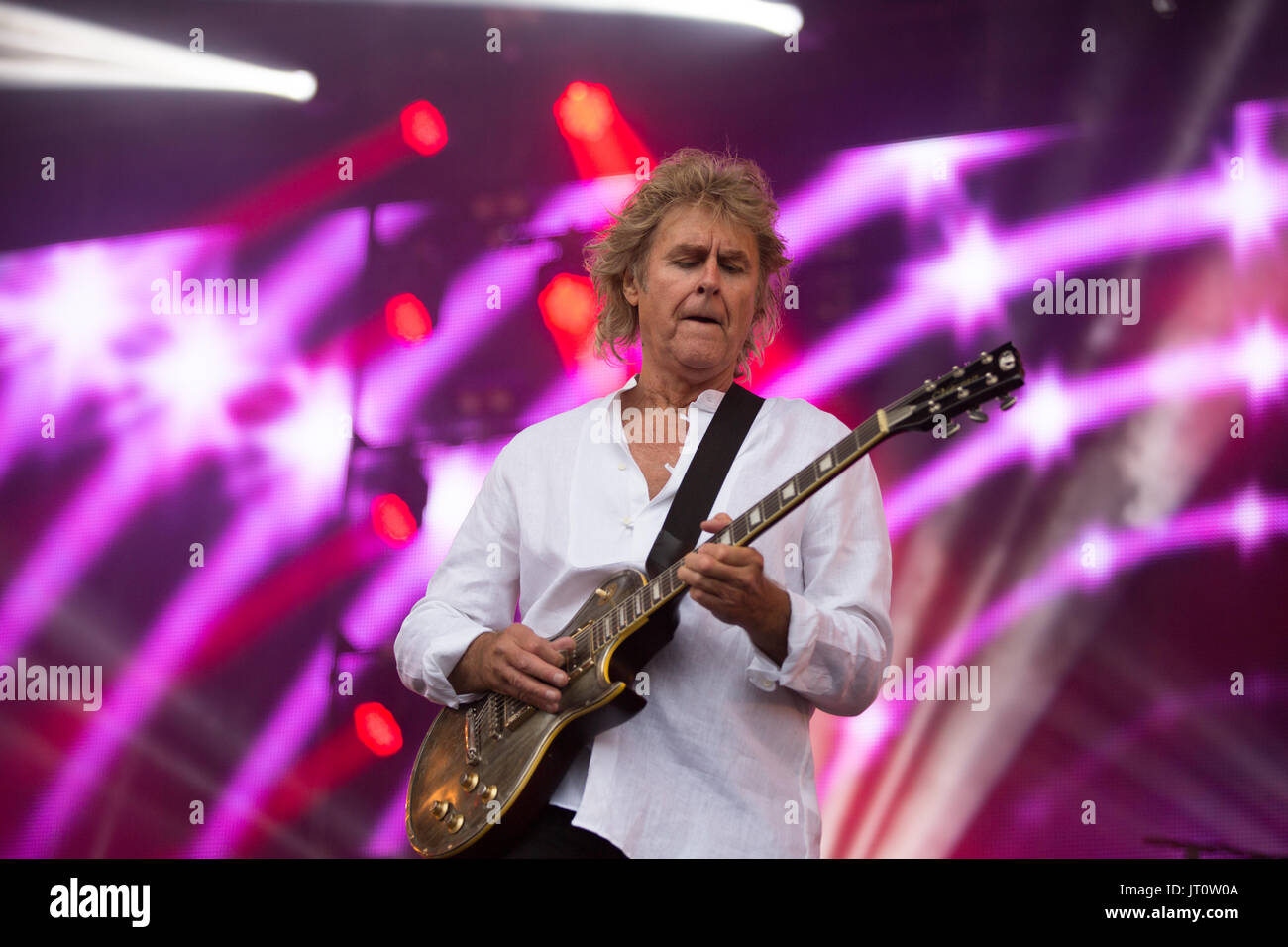 Siddington, Cheshire, UK. 6th August, 2017. John Parr performs live at ...