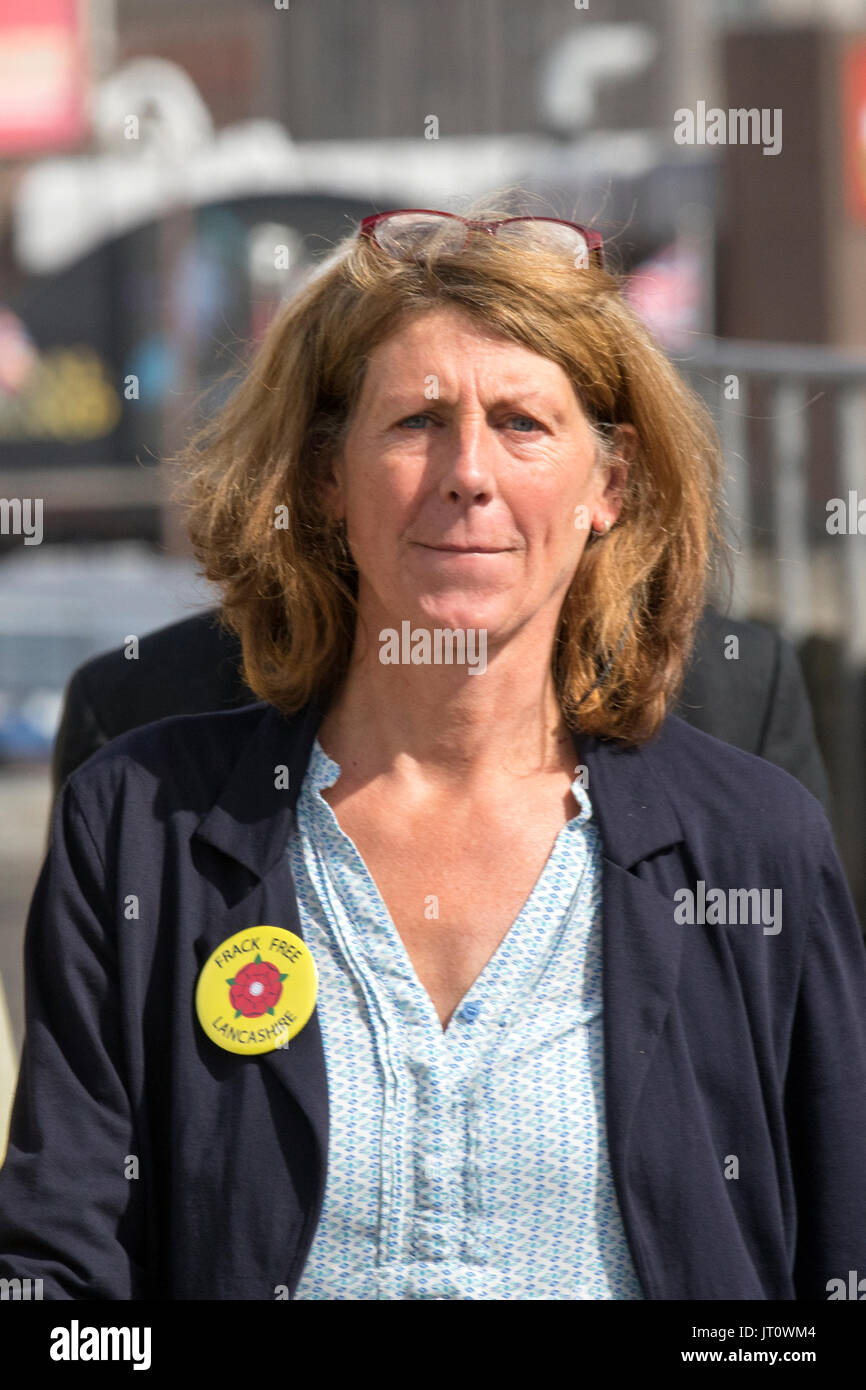 Three councillors hi-res stock photography and images - Alamy
