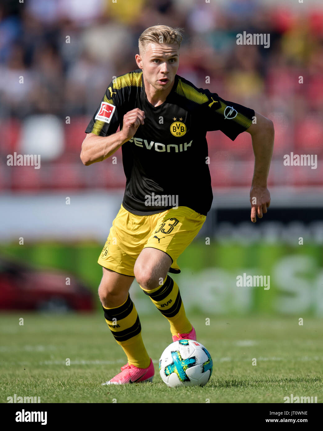 Erfurt, Germany. 6th Aug, 2017. Dortmund's Lars Dietz during the soccer ...