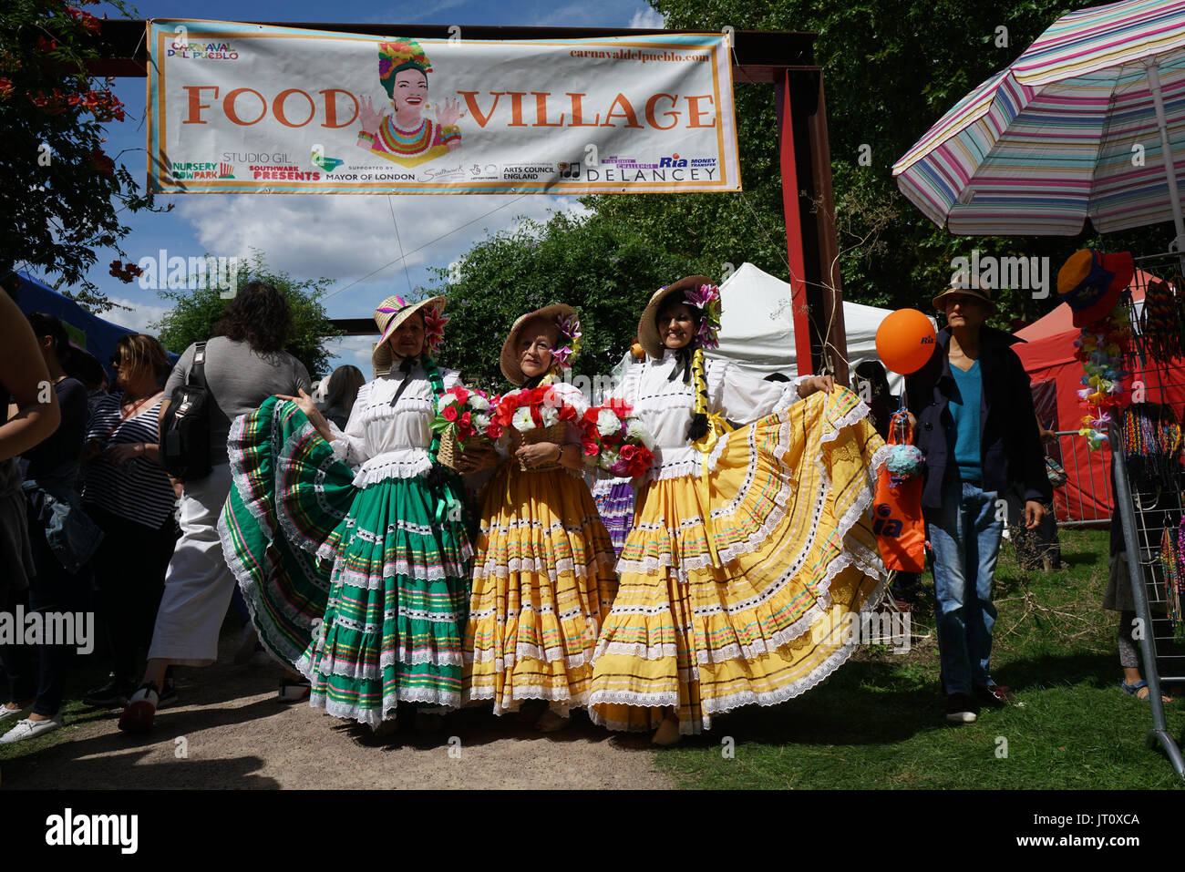 London, UK. 6th Aug, 2017. Thousands attend Plaza Latina Festival. A ...