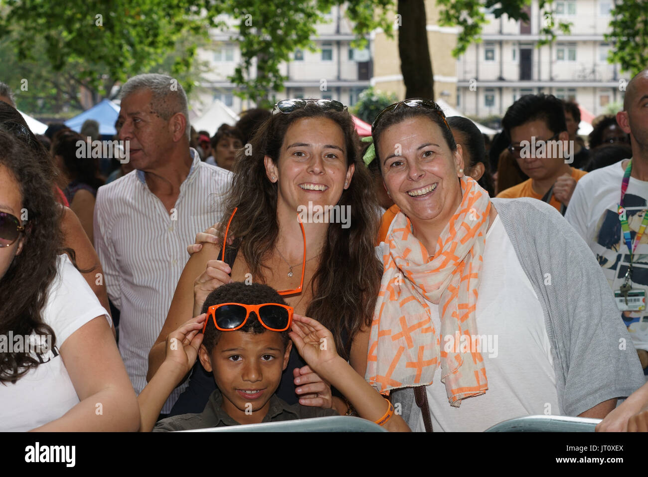 London, UK. 6th Aug, 2017. Thousands attend Plaza Latina Festival. A ...