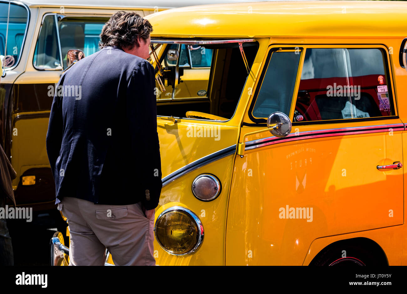 Hanover, Germany. 06th Aug, 2017. An old VW Transporter can be seen ...