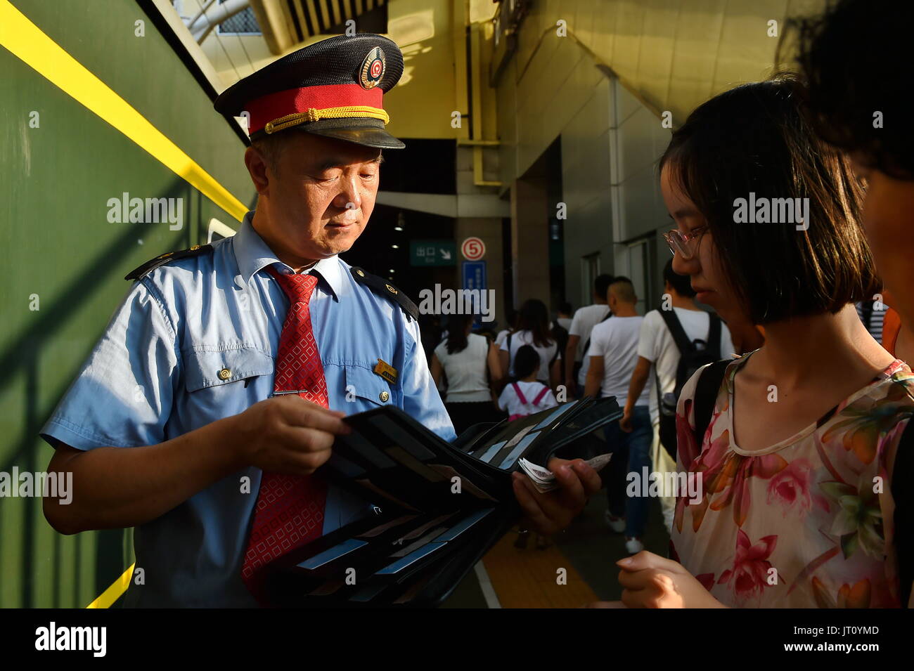 Stuck train hi-res stock photography and images - Alamy