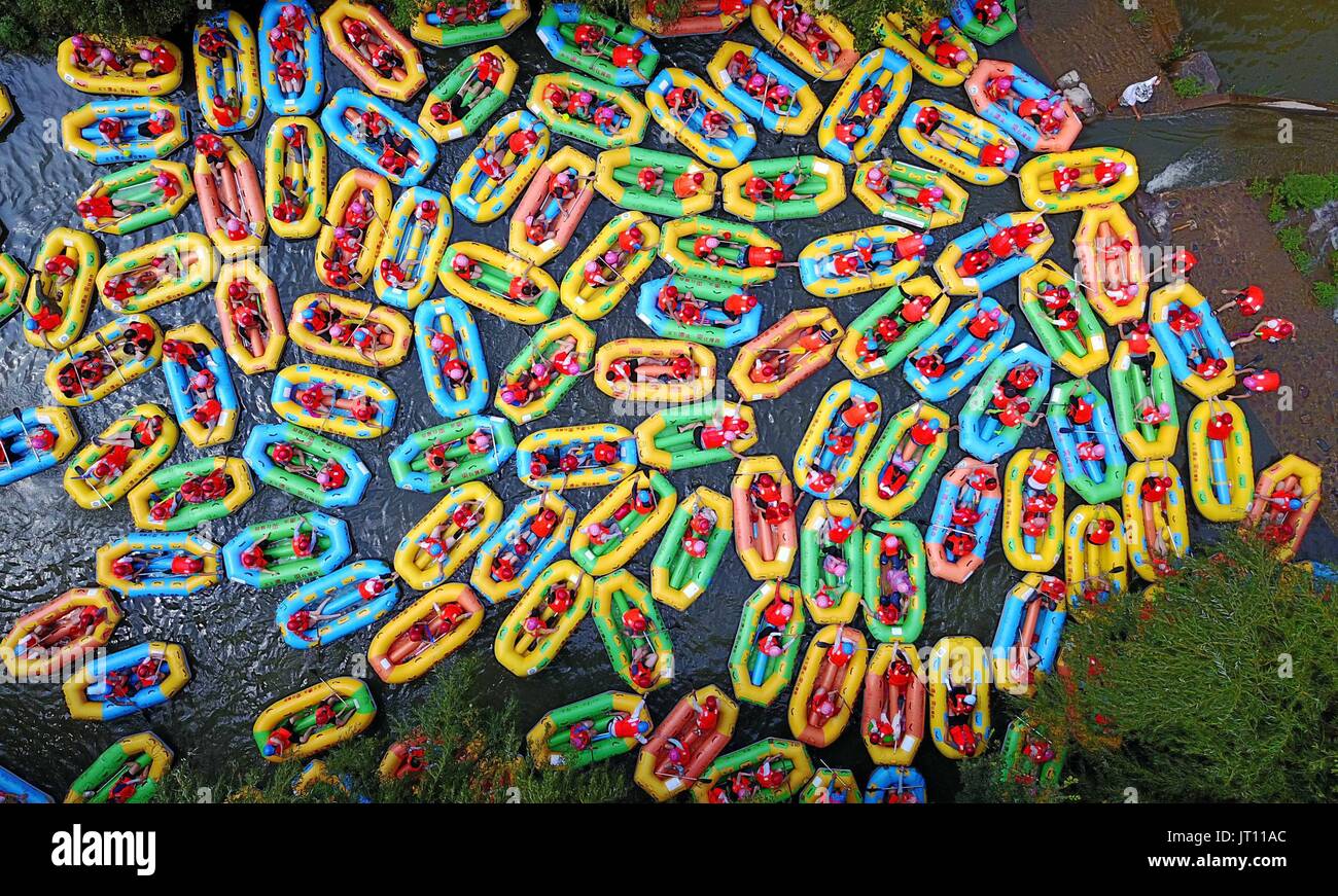 Sanmenxia, China. 5th Aug, 2017. A bottleneck of rafters as hundreds of ...