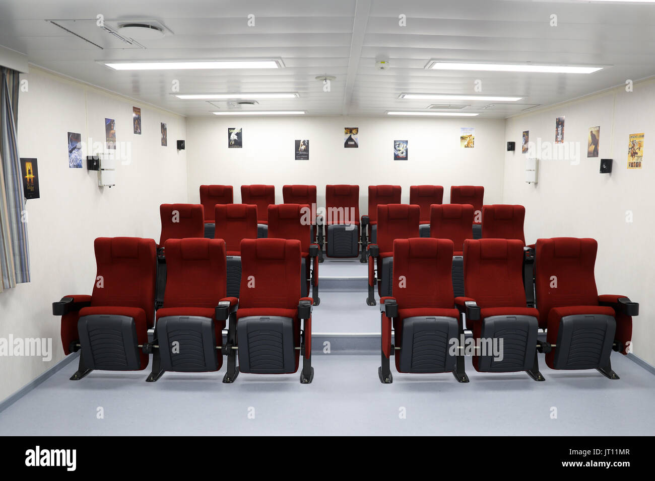 A look into the cinema on board of the "Munich Maersk" container ship ...